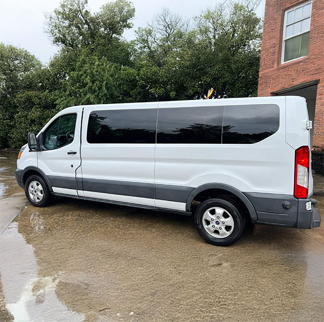 Ford Transit 12 Passengers